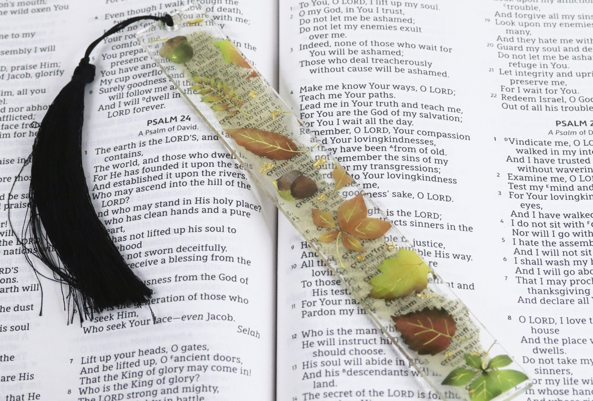 Step-by-Step Resin Fall Jewelry Tutorial with Mixed Media Techniques